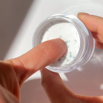 How to Apply Floral Dip Powders – Nailboo®